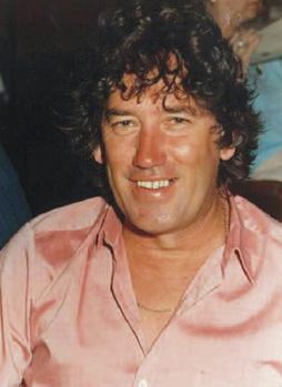 Bob Porter Recognised at 2013 Whitsunday Tourism Awards | Macrossan & Amiet