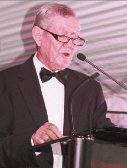 Bob Porter Recognised at 2013 Whitsunday Tourism Awards | Macrossan & Amiet